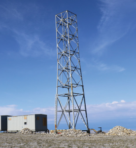 Monopolo de comunicación Torre Diseño y Análisis de soluciones