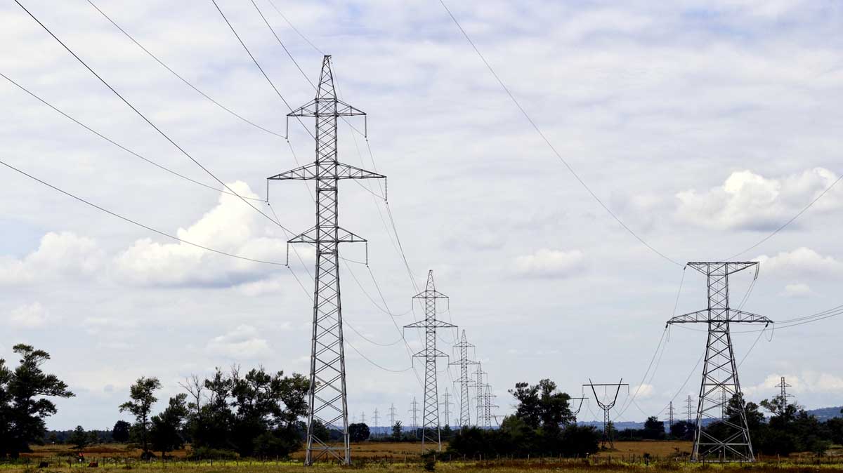 What are double circuit transmission lines - Communication tower ...